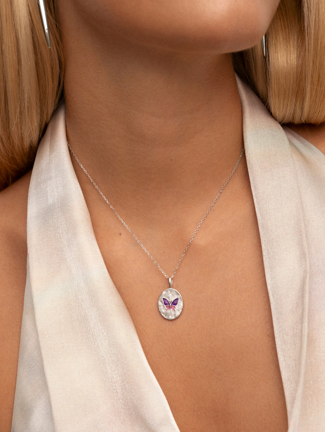 Collar Medallion Butterfly Rose – SINGULARU